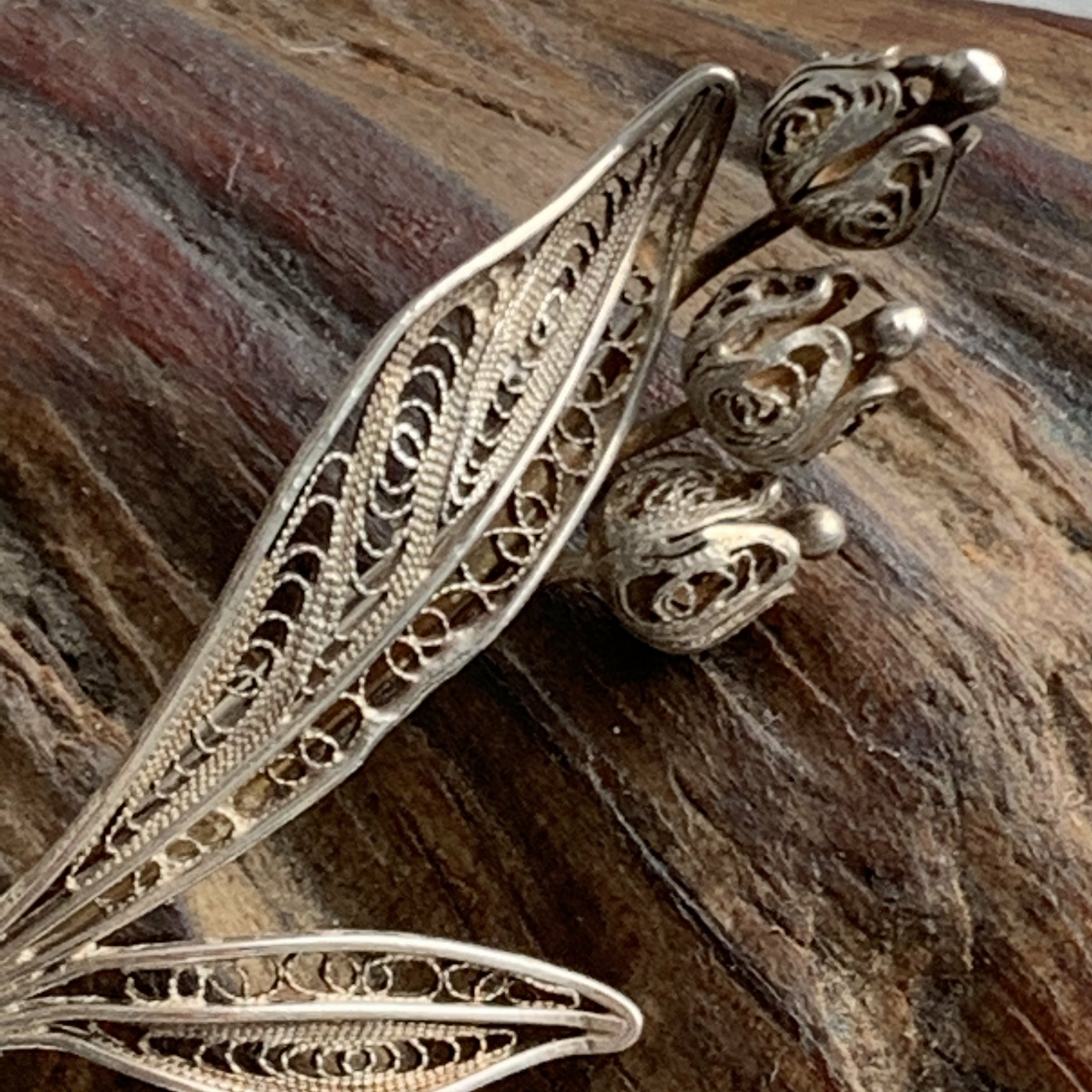 Vintage 800 Silver Filigree Floral Clasp Pin - Gem