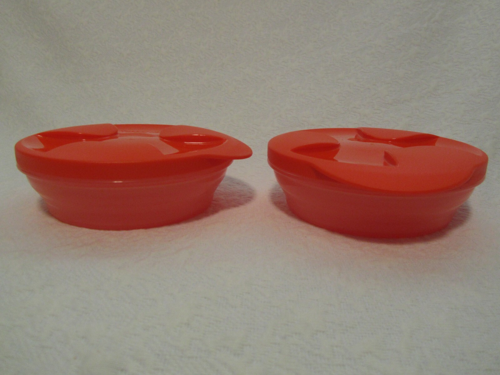 NEW TUPPERWARE Duo Bowls Set of 2- w/ Seals- Orange - Lids Lock ...