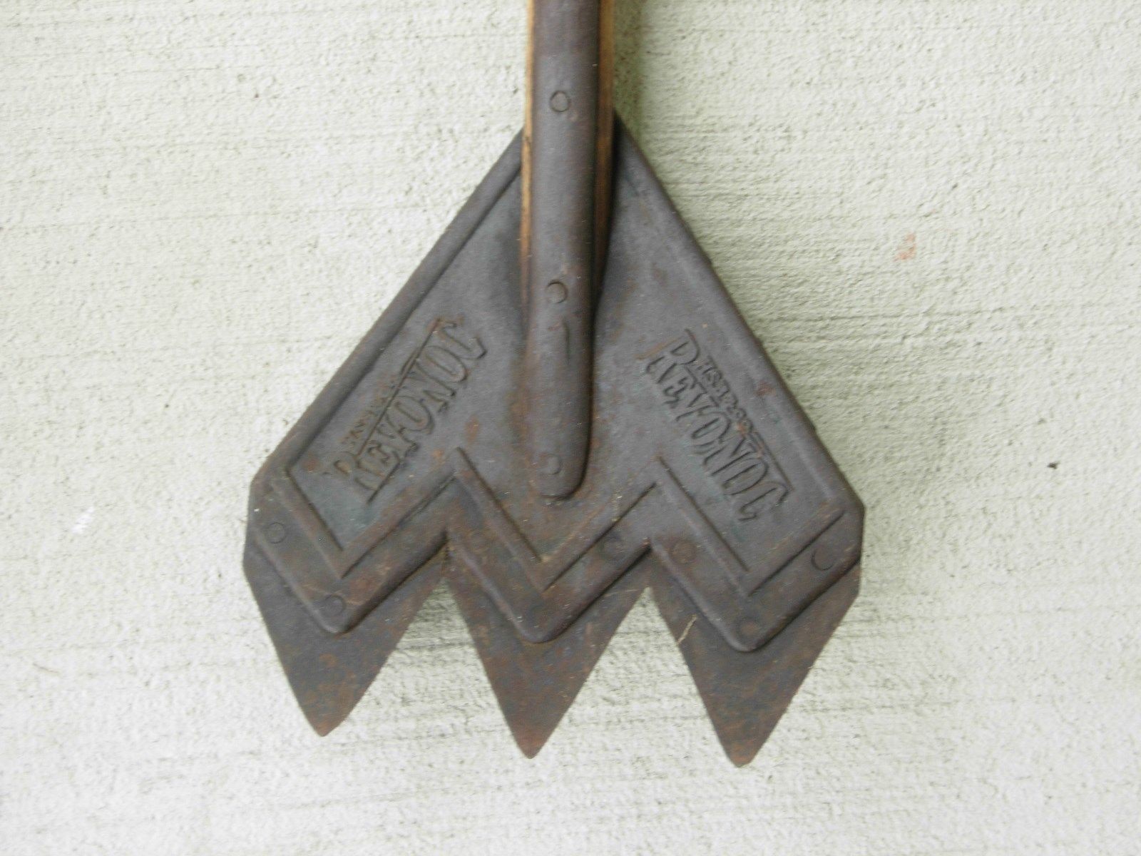 REV-O-NOC H.S.B. & CO. PRIMITIVE FORK HAY & THISTLE CUTTER PLANTER ...
