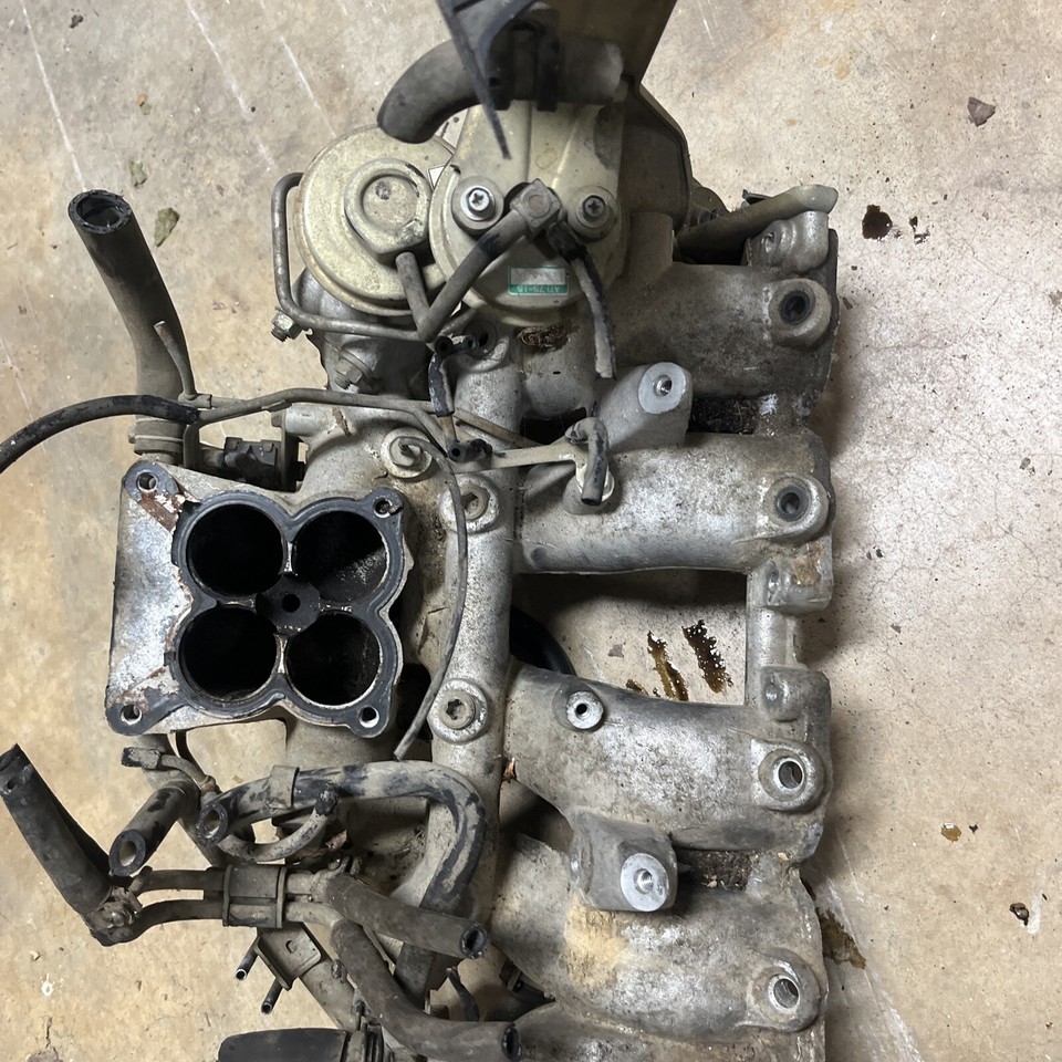 1995-1997 Nissan D21 Hardbody Pickup 2.4 KA24E Intake Manifold 1995 ...