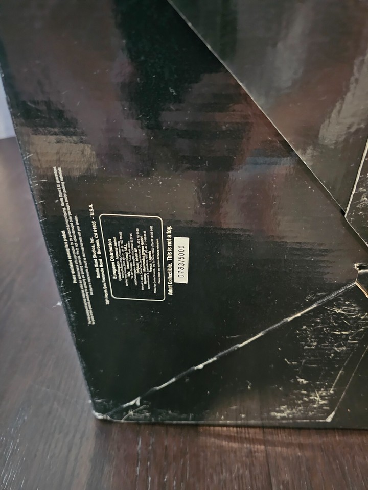 Darth Vader Kneeling Limited Edition Statue STAR WARS Gentle Giant ...