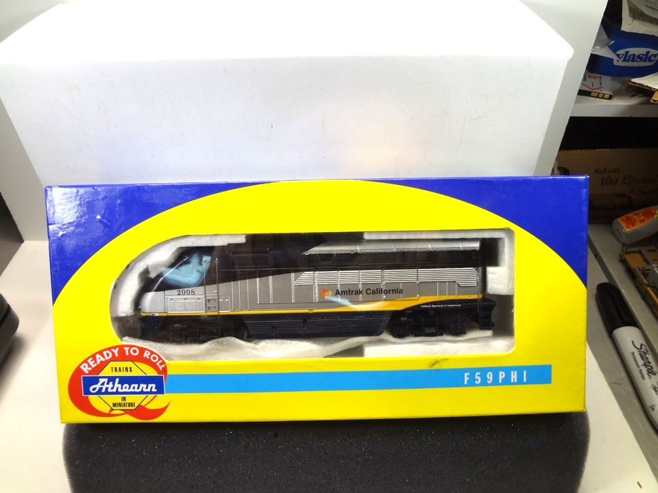 ATHEARN #2607 HO SCALE AMTRAK CALIFORNIA F59 PH1 DIESEL LOCOMOTIVE ...