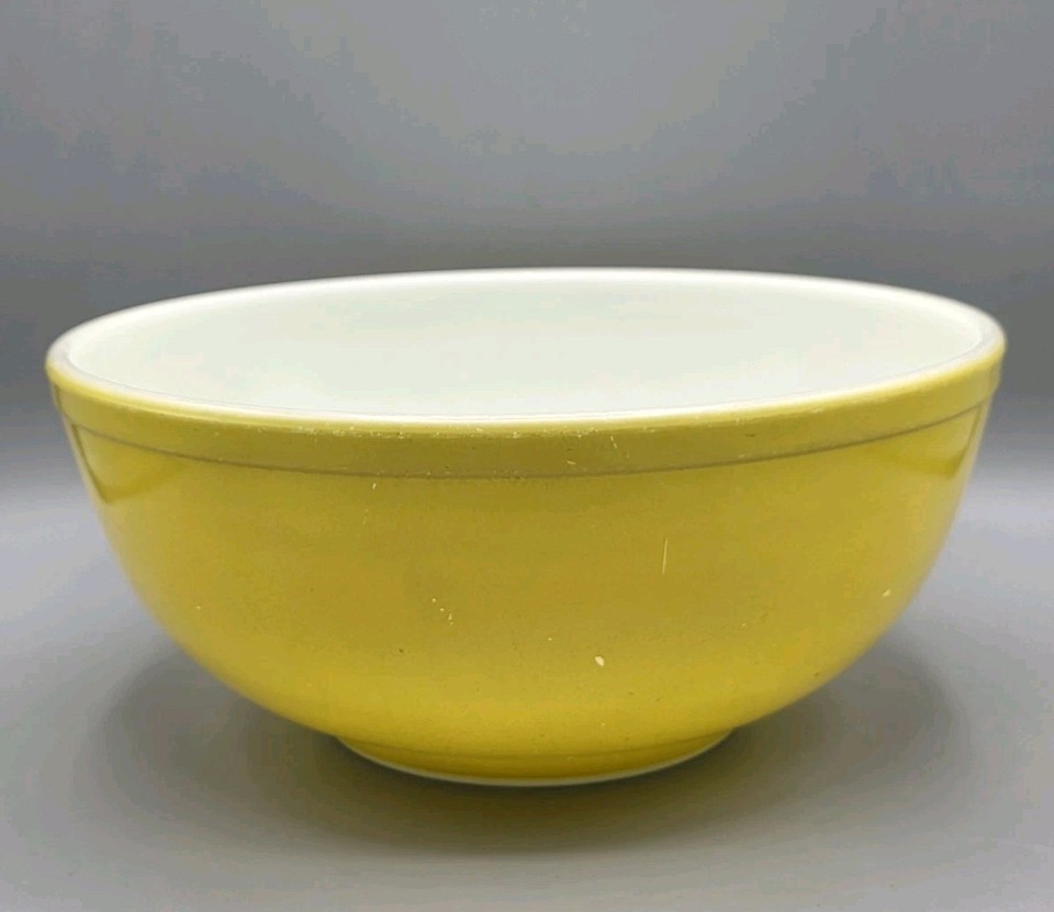 VINTAGE 1960s Pyrex 4 Qt Yellow Primary Color #404 Nesting Mixing Bowl ...