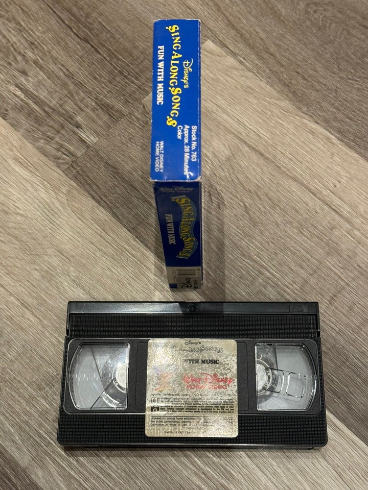 Disneys Sing Along Songs - Fun With Music (VHS, 1993) (Oliver And ...