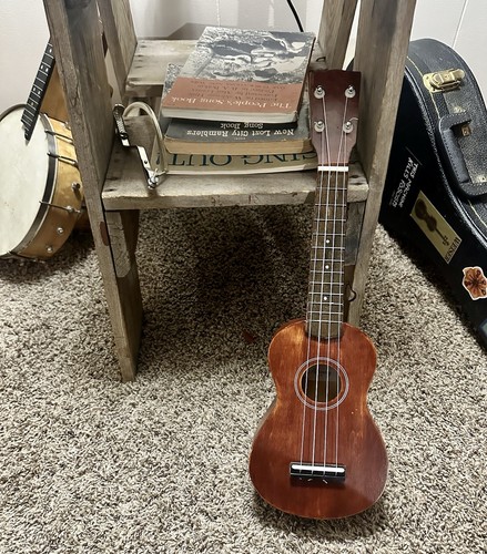 Vintage Harmony H556 Ukulele 1970s Collectible Cute Well-Maintained ...