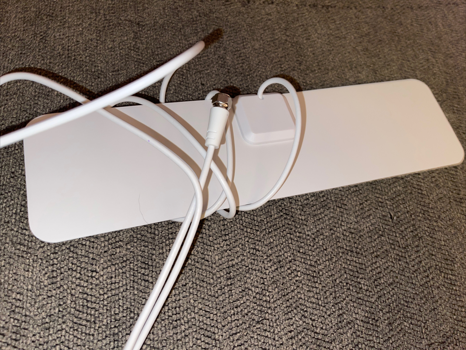 Dynex Paper Ultra Thin HDTV Antenna Black White Dx-ant3019 for sale ...