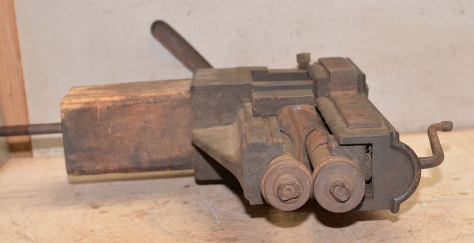 Antique tinsmith crimping and beading machine collectible blacksmith ...