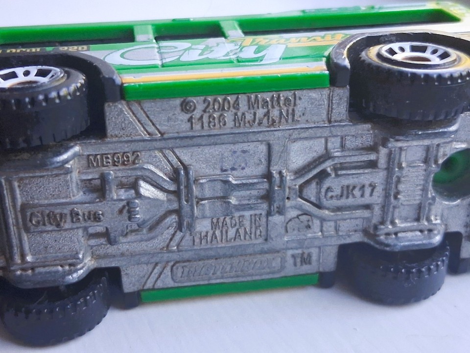 2018 Matchbox Metro Transit City Bus Local 220 Green Diecast 1:64 ...