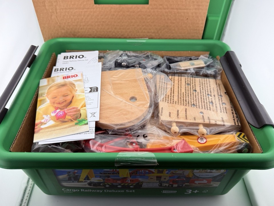 BRIO WORLD CARGO RAILWAY DELUXE SET WOODEN TRAIN SET Model 33097 NEW ...