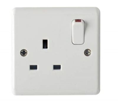Contactum White 1 Gang Switched Electrical Socket, Type G - British ...