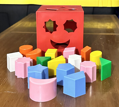 Vtg A Child’s Guidance Toy Red Square Cube & (17) Shape Blocks 1978 | eBay