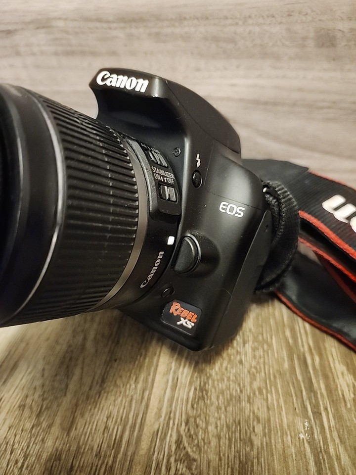 Canon EOS Rebel XS Digital SLR Camera w/ EF-S 18-55mm IS Lens & Charger ...