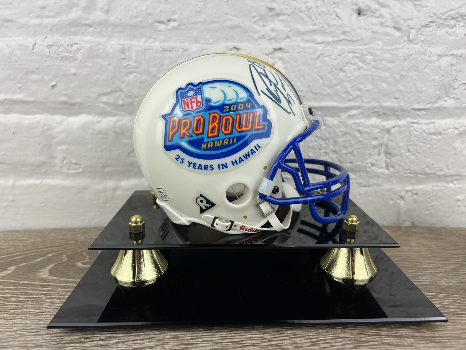 Peyton Manning 2004 Pro Bowl Hawaii Autographed Mini Helmet BCW Acrylic ...