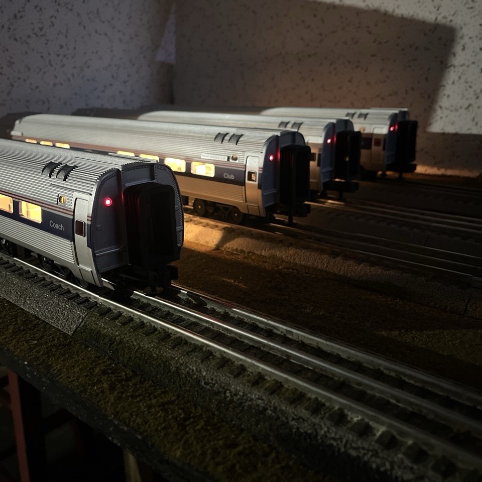 MTH Amtrak Northwest Corridor 4 Car Amfleet | eBay