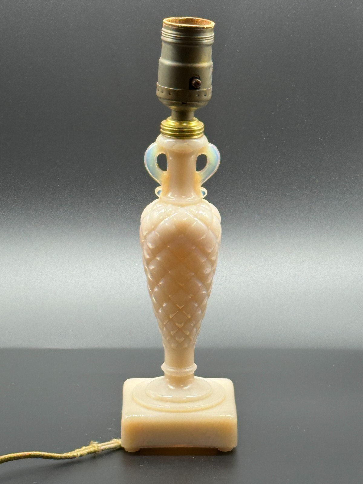 Very Rare Aladdin pink alacite boudoir Lamp | eBay