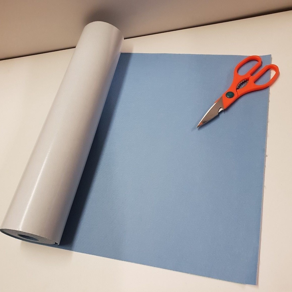 Half Mtr x 450mm wide roll of BABY BLUE STICKY BACK SELF ADHESIVE FELT ...