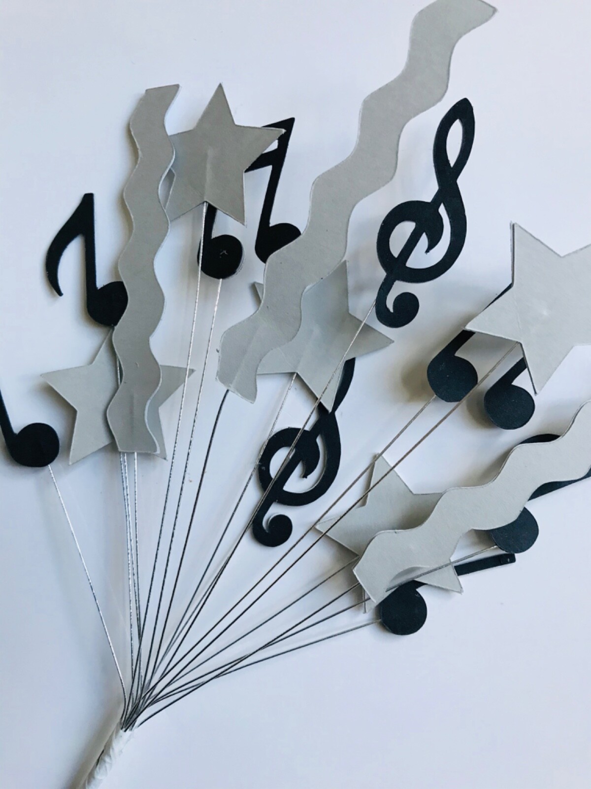 Glitter Sparkly Paper MUSIC NOTES CAKE TOPPER SPRAY BURST BLACK/SILVER ...