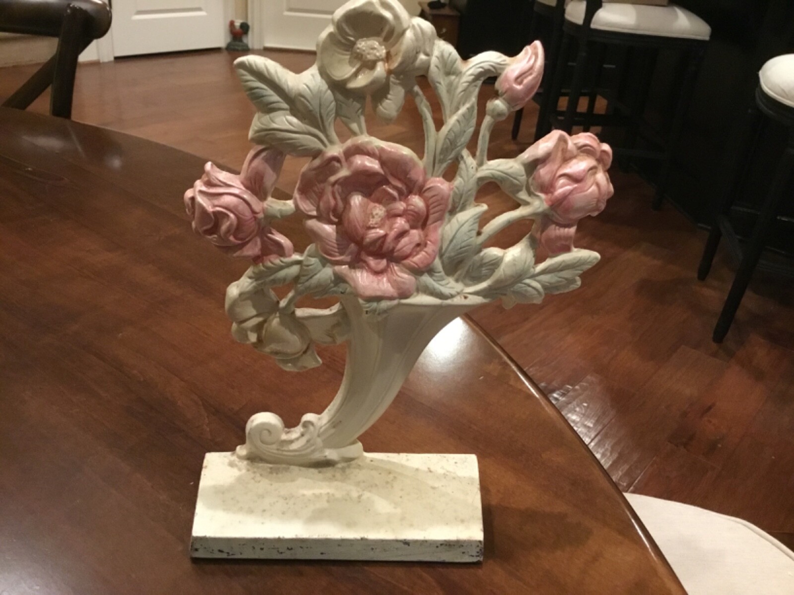 HUBLEY #441 CAST IRON DOORSTOP- ROSES IN CORNUCOPIA VASE | eBay