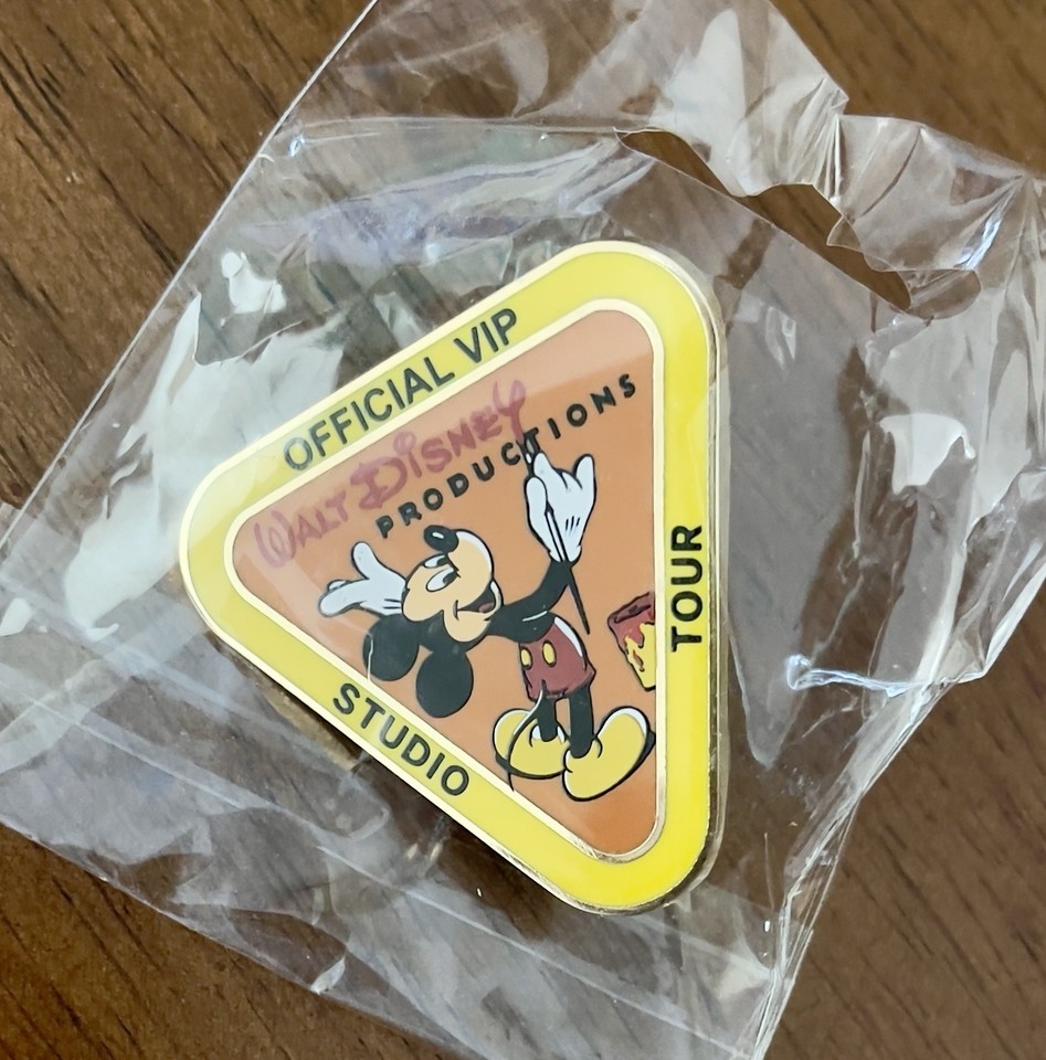 Disney D23 Walt Disney Studio Tour Excl Pin Official VIP Mickey Mouse NOS MOC | eBay