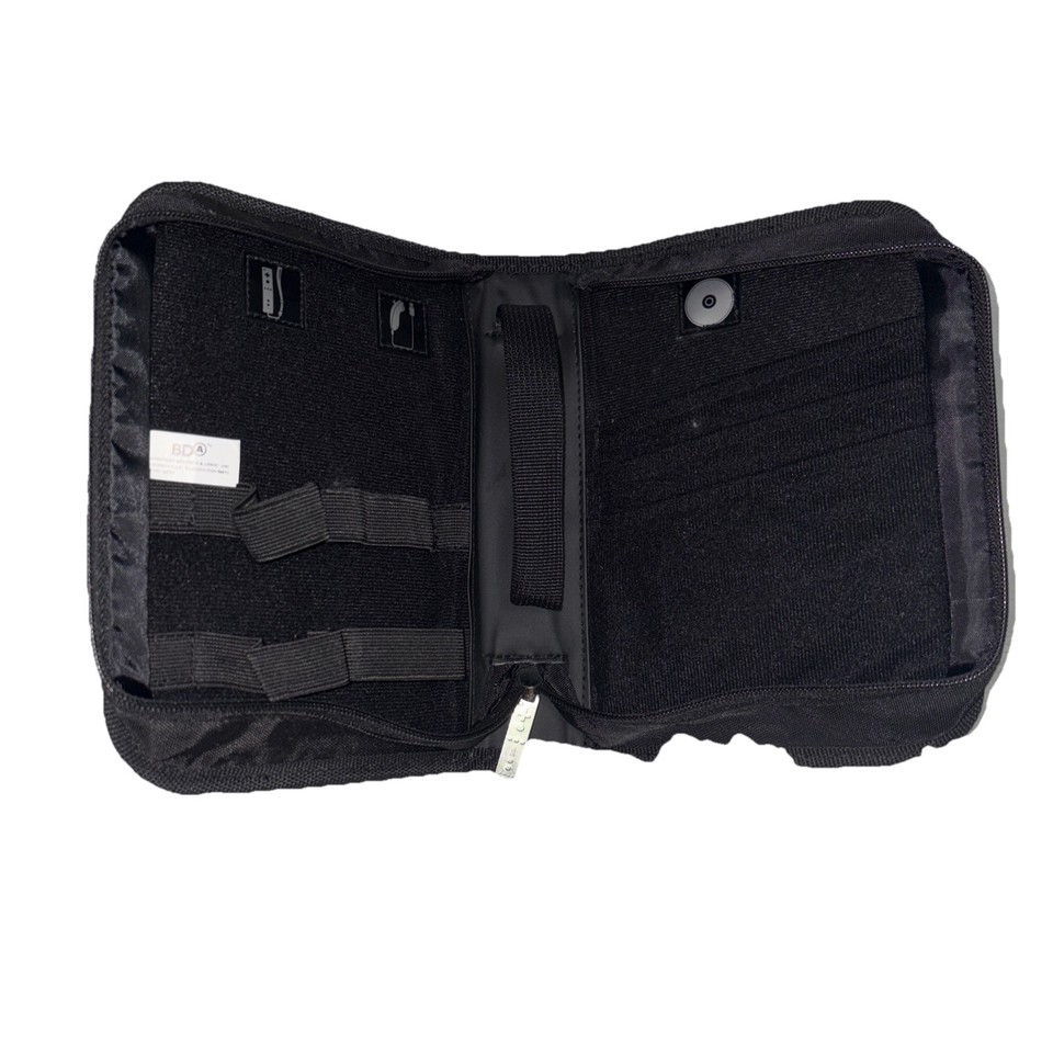 Nintendo Wii Storage Bag for Wii Mote/Nunchuk & Game Discs BDA Black ...