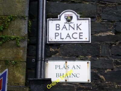 Photo 6x4 Street name signs, Bank Place (Plu00c3u00a1s an Bhainc) Derry ...