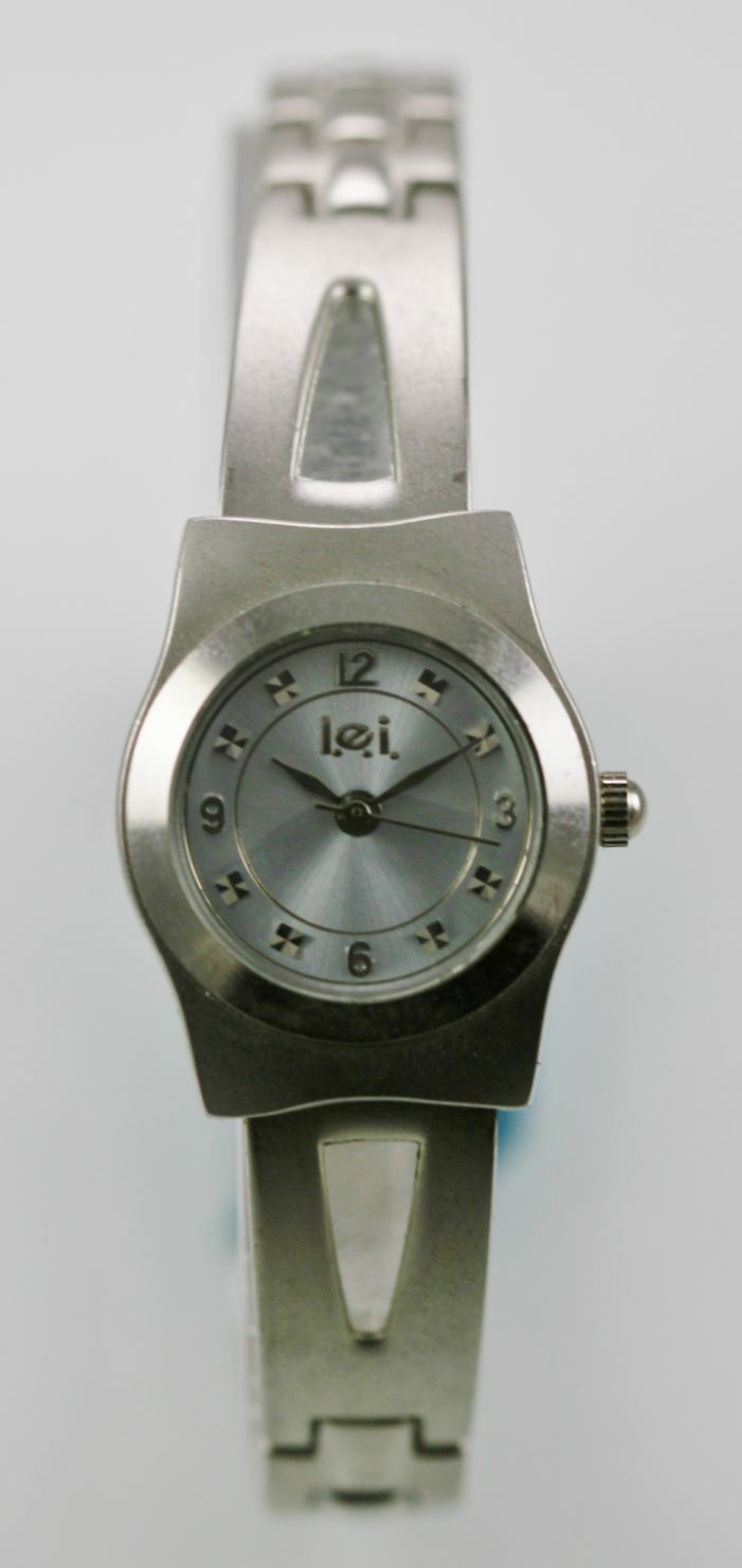 LEI Watch Women Stainless Steel Silver Water Resistant Battery Pale ...