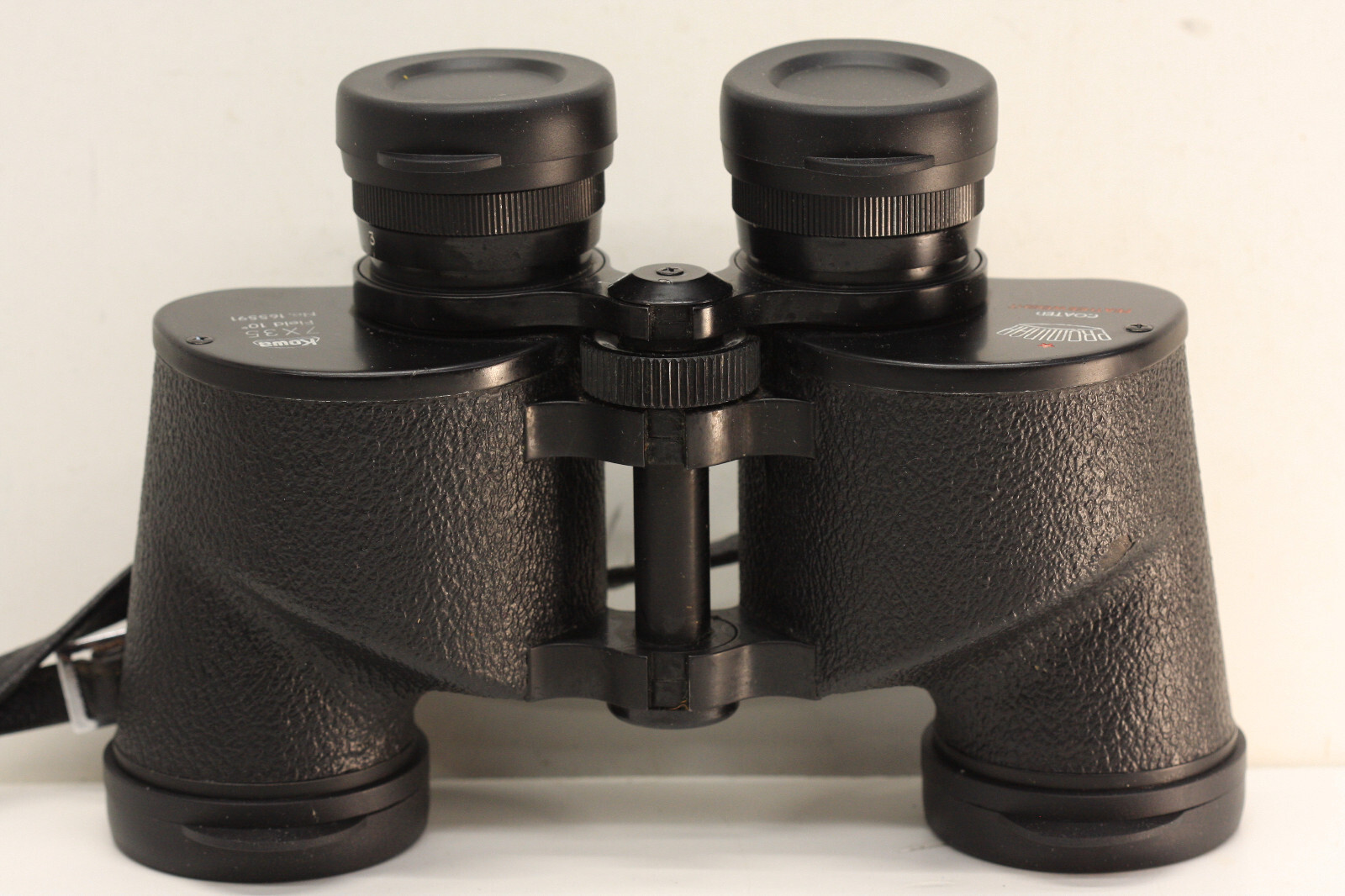 KOWA 7 X 35 .. 10 degree... super wide angle .... BINOCULARS.. bright ...