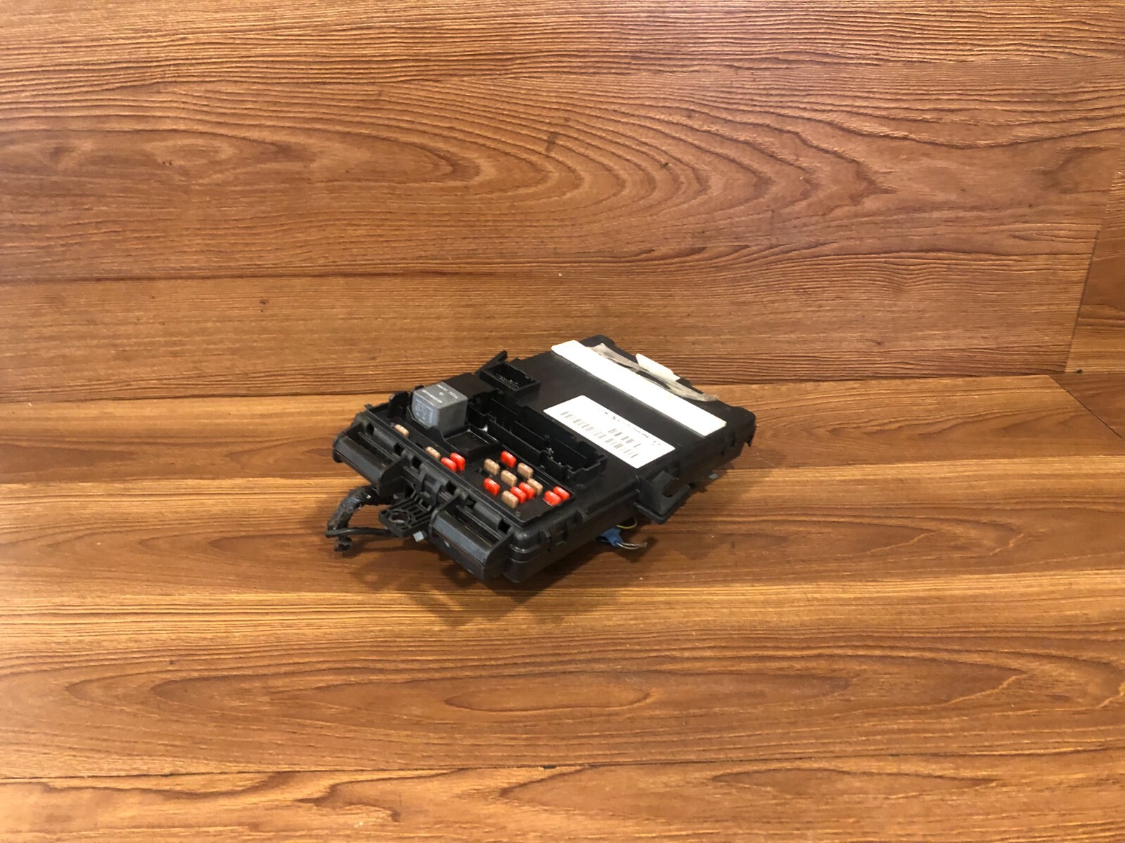 07-09 FORD MUSTANG FRONT BODY CONTROL MODULE BCM SAM FUSE BOX FUSES ...