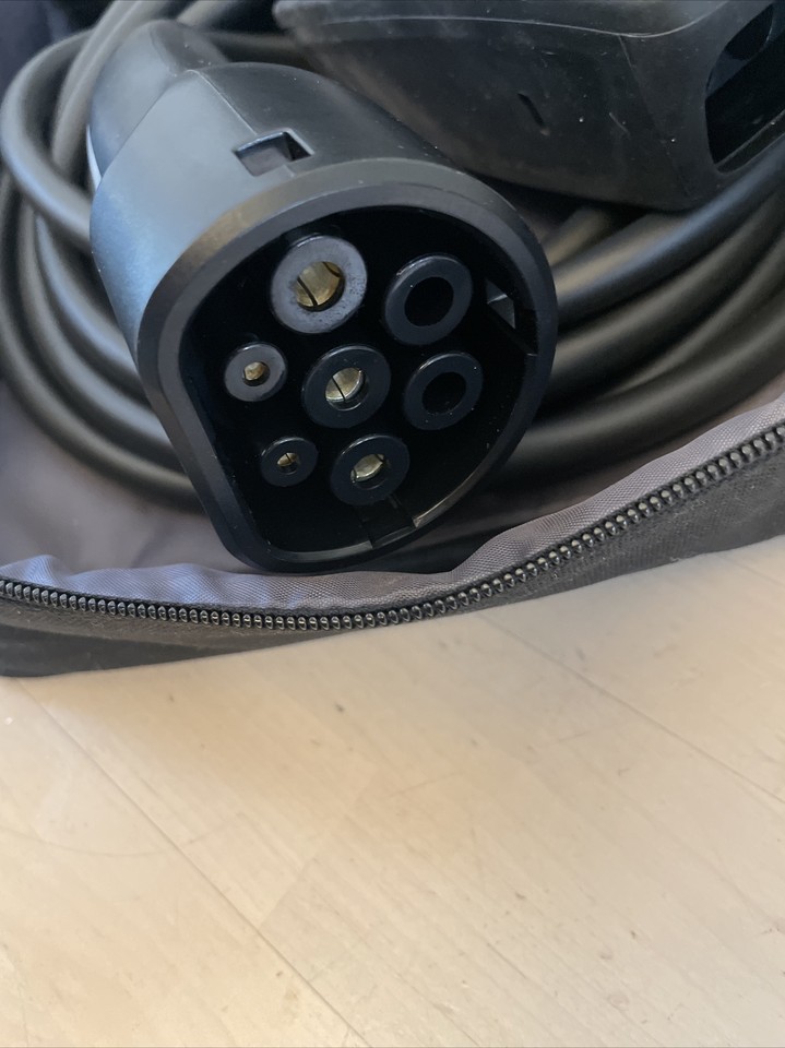 TESLA Mobile Connector UMC Charging Cable 1121254-00-E AU ADAPTER AUS X ...