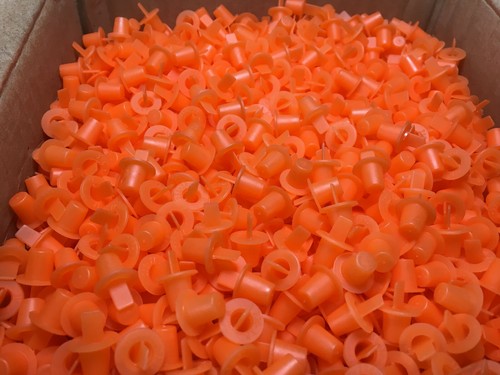 (500) Caplugs CPT-1 Center Pull-Tab Tapered Plugs M8 / M8x1 Orange LDPE ...