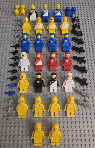 LEGO Space Men Classic 1980s Vintage Lot of 25 Minifigures w/Extras (kt ...