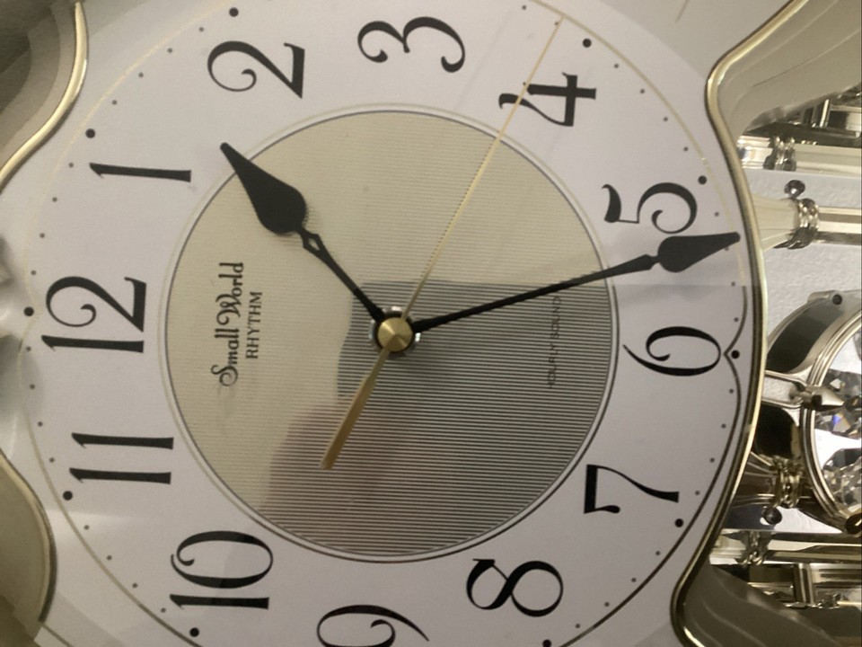 Rhythm Small World Clock with Melodies & Crystal Snowflake Pendulum | eBay