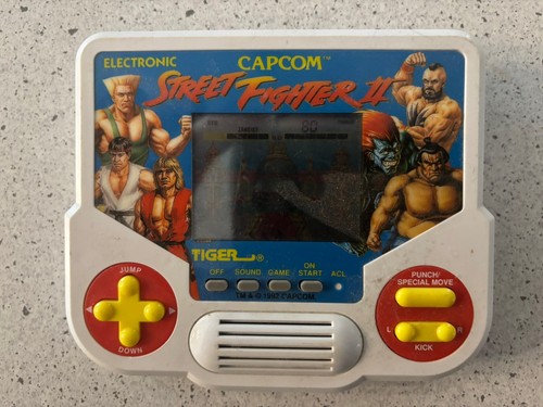 Street Fighter II Handheld Game 1992 Tiger Electronics Capcom - Tested ...