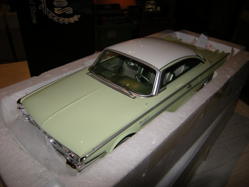 1:18 BOS Nr.364 Edsel Ranger Hardtop light /hellgrün-weiß OVP- SELTEN ...