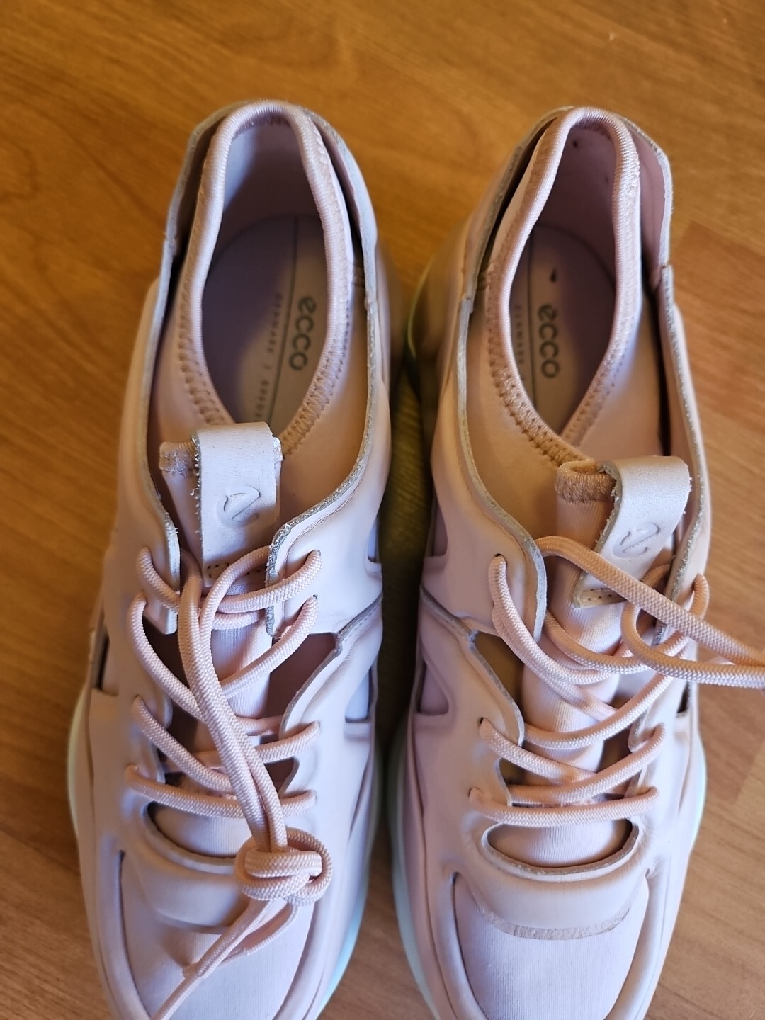 Ecco Women Size 9 Silver Pink Elo Athletic Shoes Sneakers DISPLAY MODEL ...