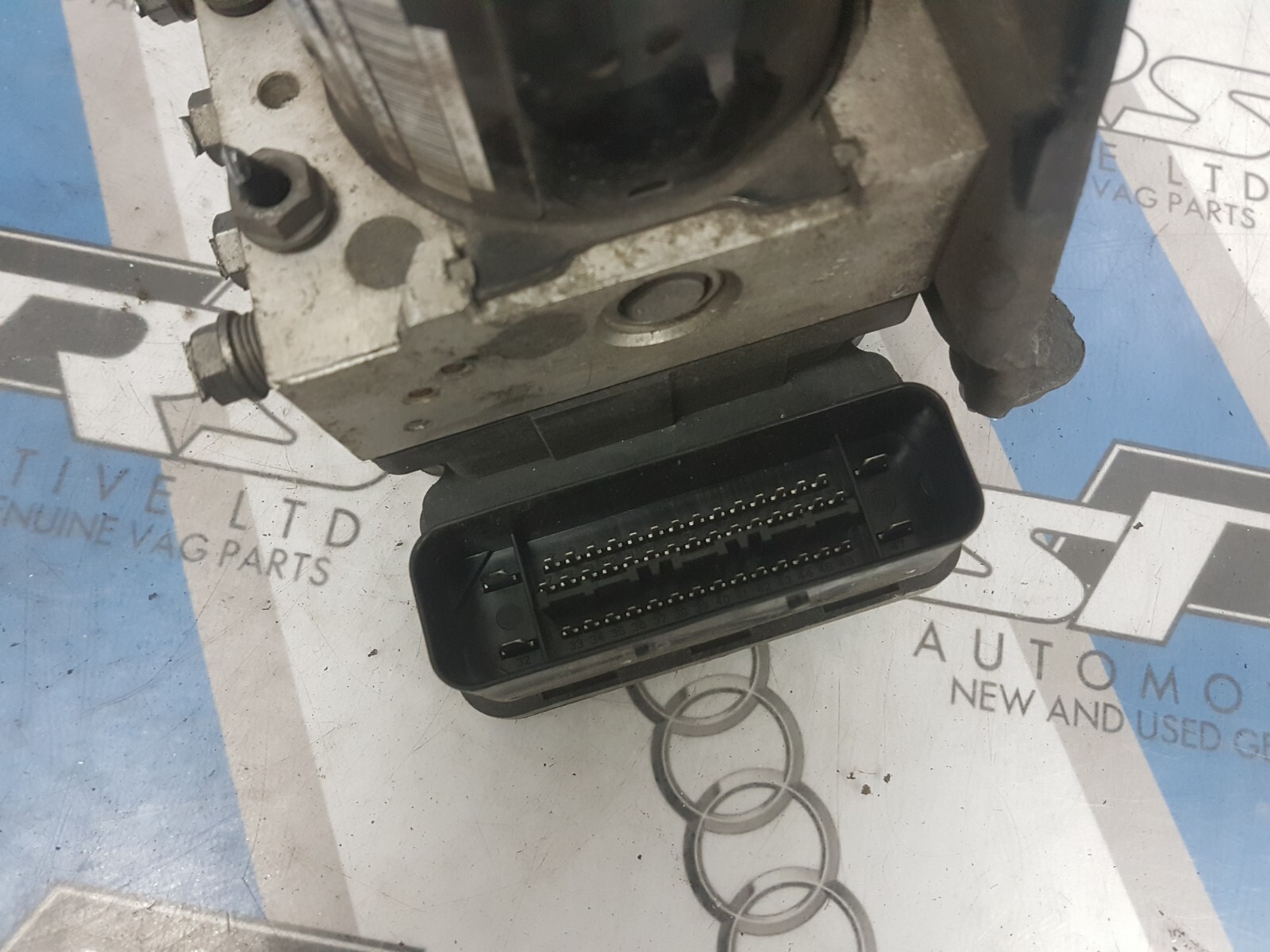 VW Golf MK6 Touran / Audi / SKODA ABS Pump - 1K0 614 517 CP & 1K0 907 ...