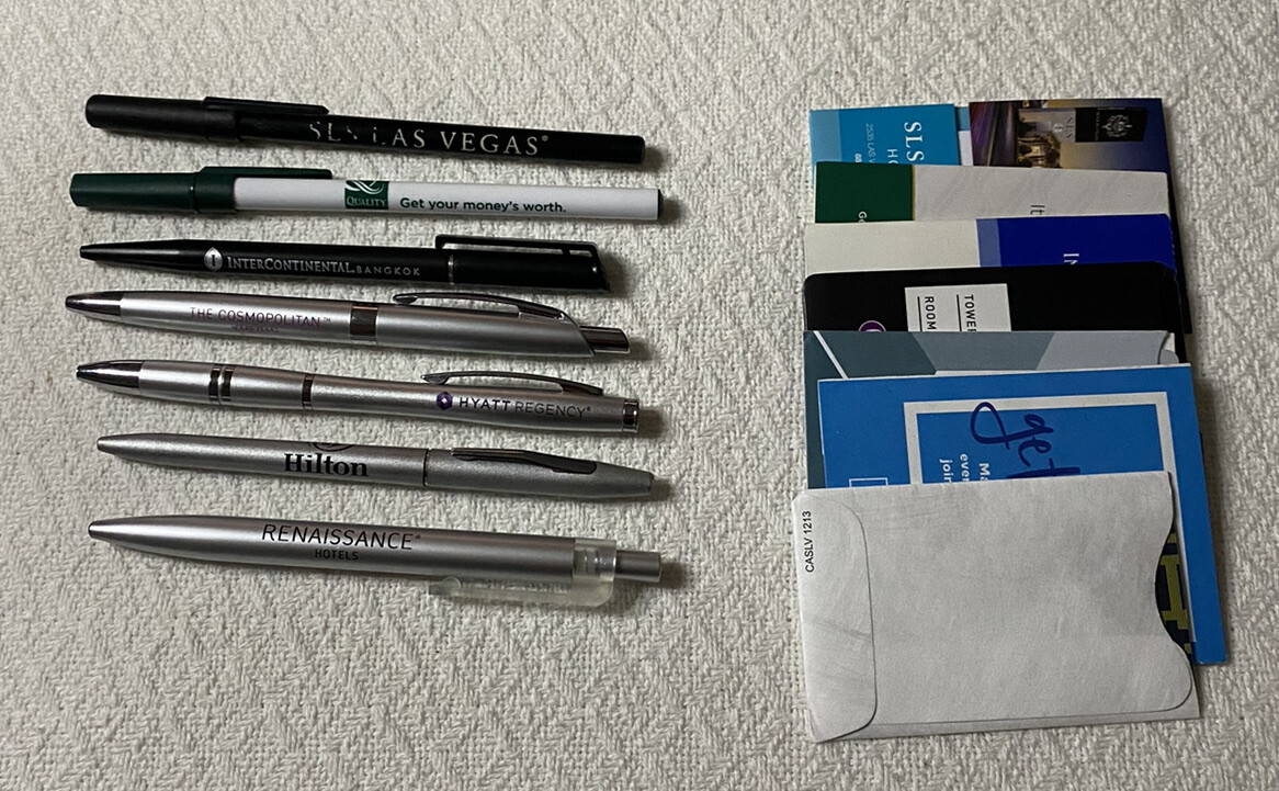 7 ADVERTISING BALL POINT TWIST PENS,KEY HOTELS CARDS Hilton,Hyatt ...