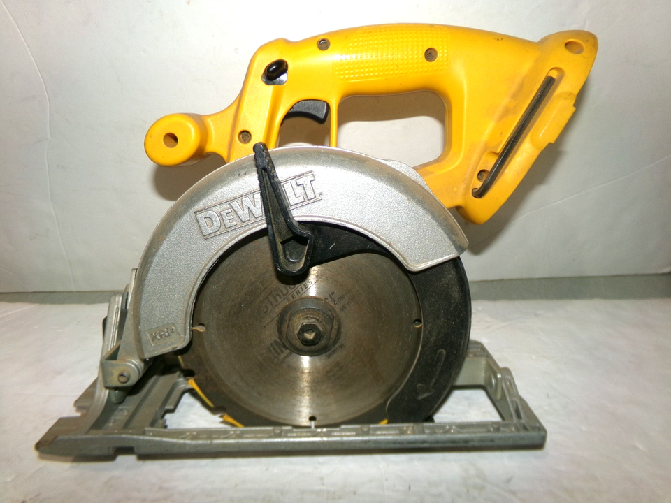 DEWALT DC390 6 1/2" CORDLESS 18V CIRCULAR SAW W/ BLADE & CHARGER ...