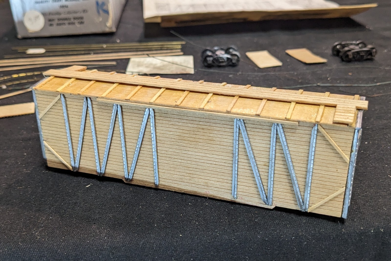 Quality Craft Models - 2x Unassembled HO Train Car Kits + 1x Partially ...