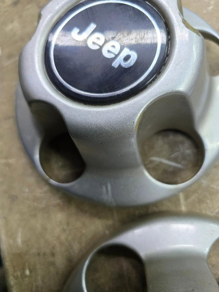 Jeep Cherokee XJ Wrangler YJ 84-01 Factory Silver Center Cap Wheel Hub ...