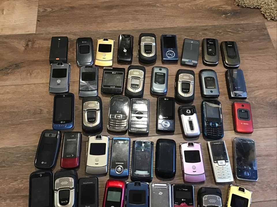 Lot of 55 Slider Flip Phones FOR SCRAP/GOLD RECOVERY/PARTS SOLD AS IS ...