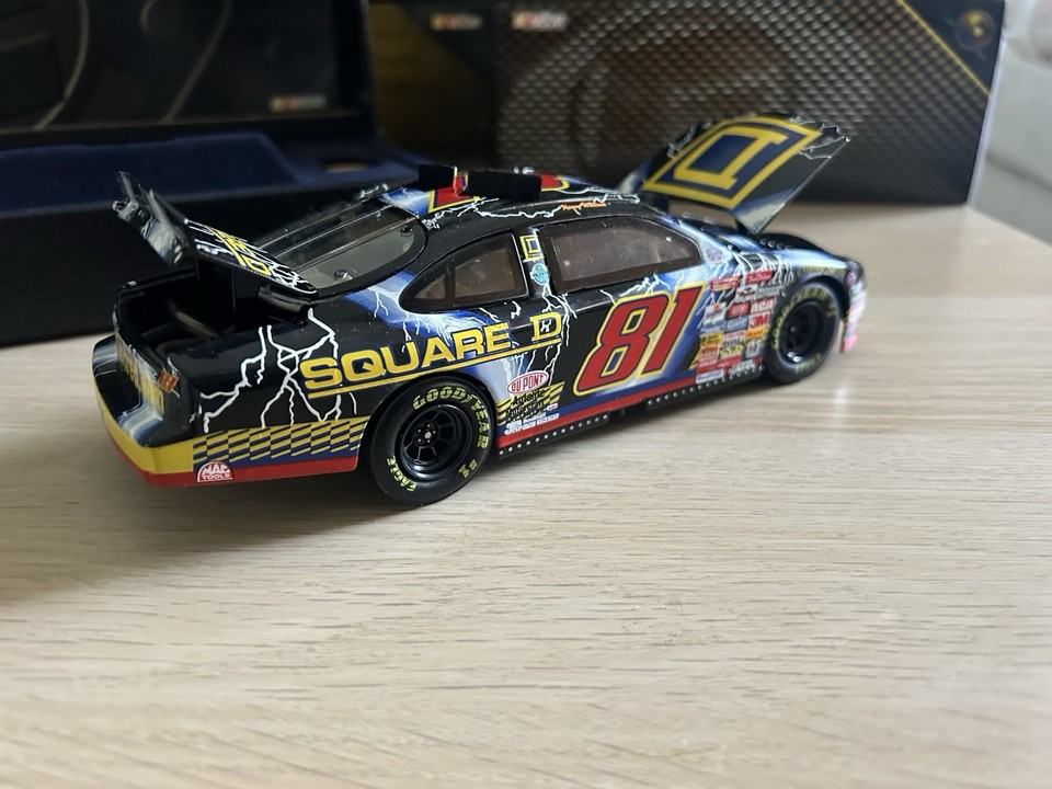 Kenny Wallace #81 Square D Lightning 1998 Ford Taurus Action NASCAR 1: ...