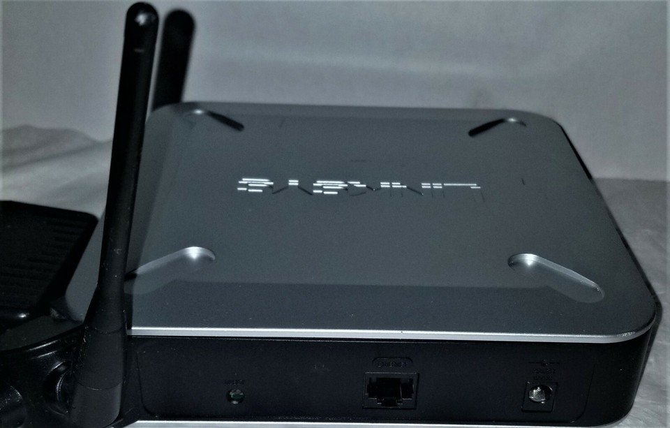 Linsys Cisco WAP4400N Wireless-N Access Point with Power Over Ethernet ...