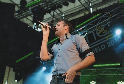 English R&B singer, songwriter, DJ Dane Bowers Hand Signed Photo 12x8 ...