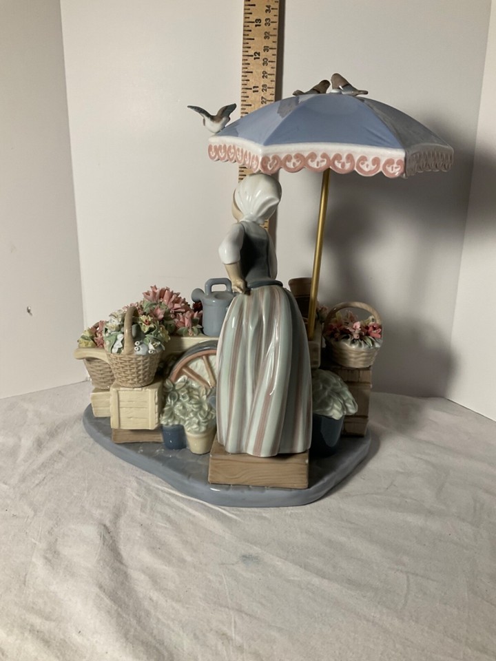Lladro #1454 flower Season shop on park street Sculpture Porcelain ...
