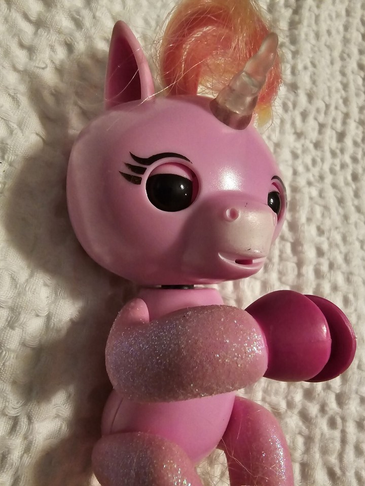 WowWee Fingerlings Gigi Interactive Unicorn Works! | eBay