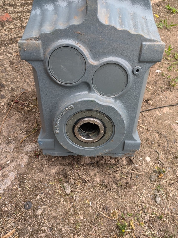 Motor Gearbox SEW Eurodrive FA77 DRN132S4/BE11/TF | eBay UK