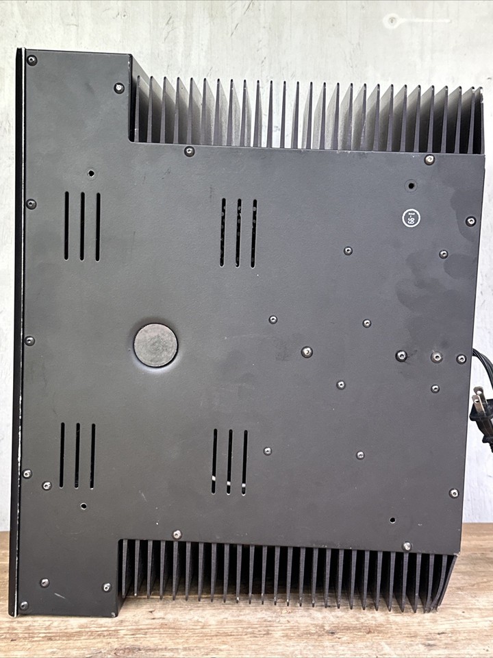 ADCOM GFA 5500 Stereo Amplifier - Parts / For Repair - Read Description ...