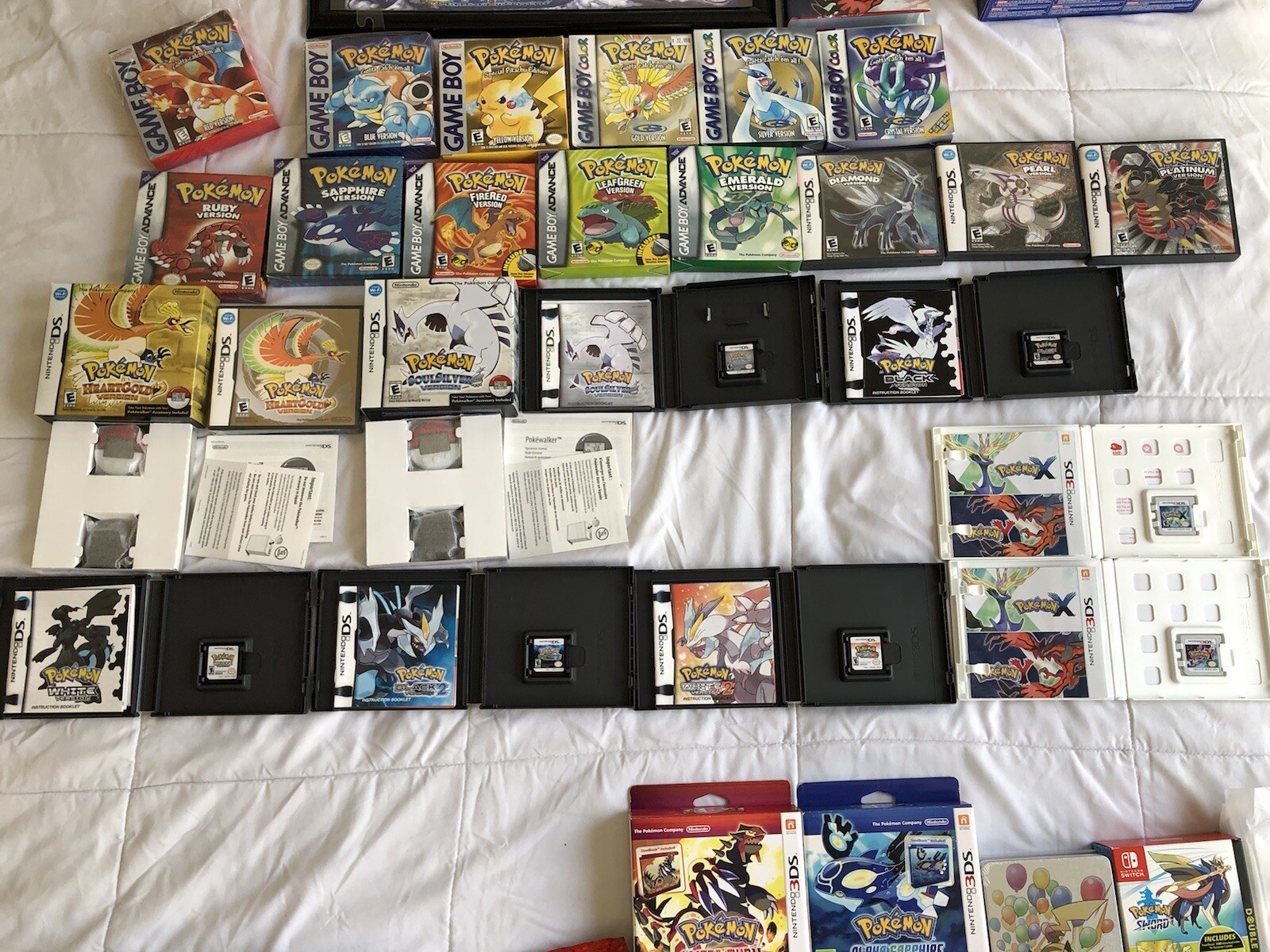 Pokemon Red Yellow Silver Gold Ruby Black White X Y FireRed Shield Moon ...