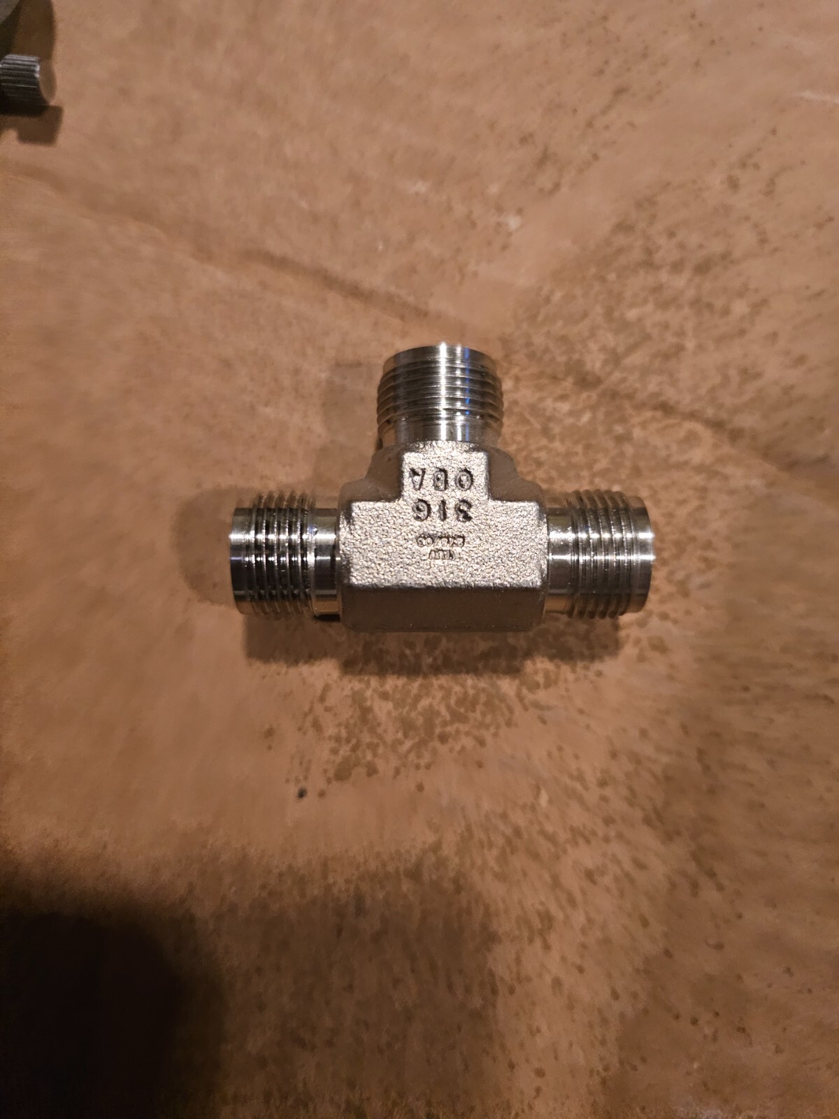 SS Swagelok T 316 0BA MALE THREADED T'S APPROX 3/8" ID 5/8" OD 31608A ...